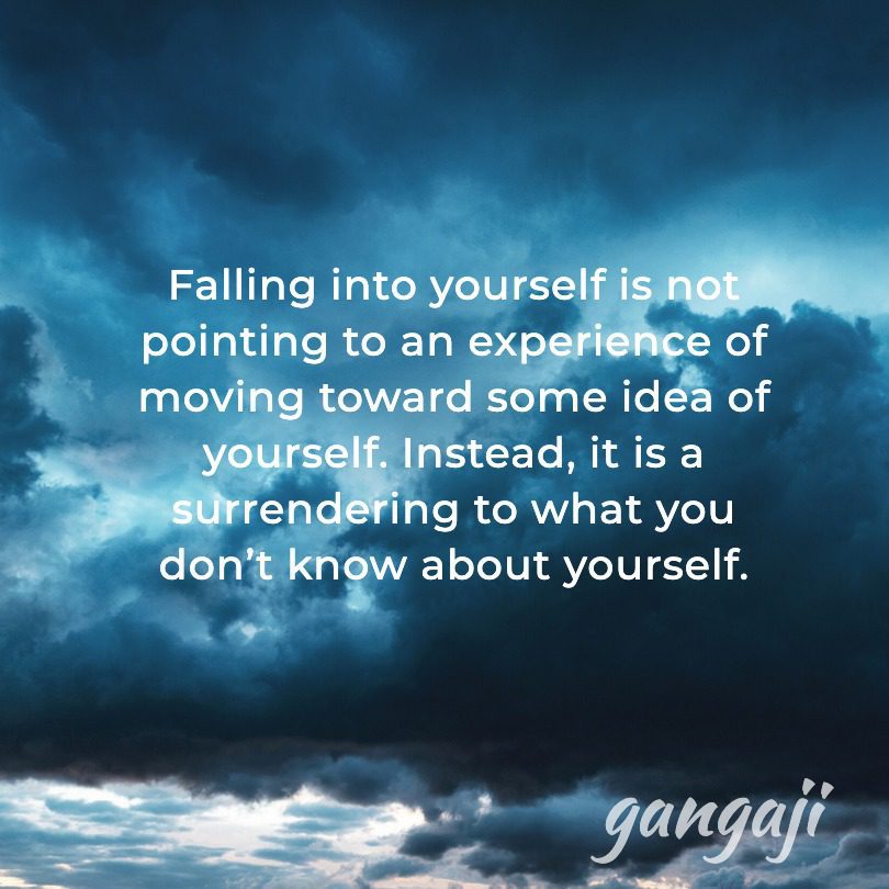 Falling into yourself is not pointing to an experience - Gangaji